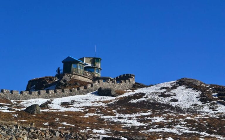How to Reach Nathula Pass - Permits, Routes & Pro Tips - Serene Sikkim ...